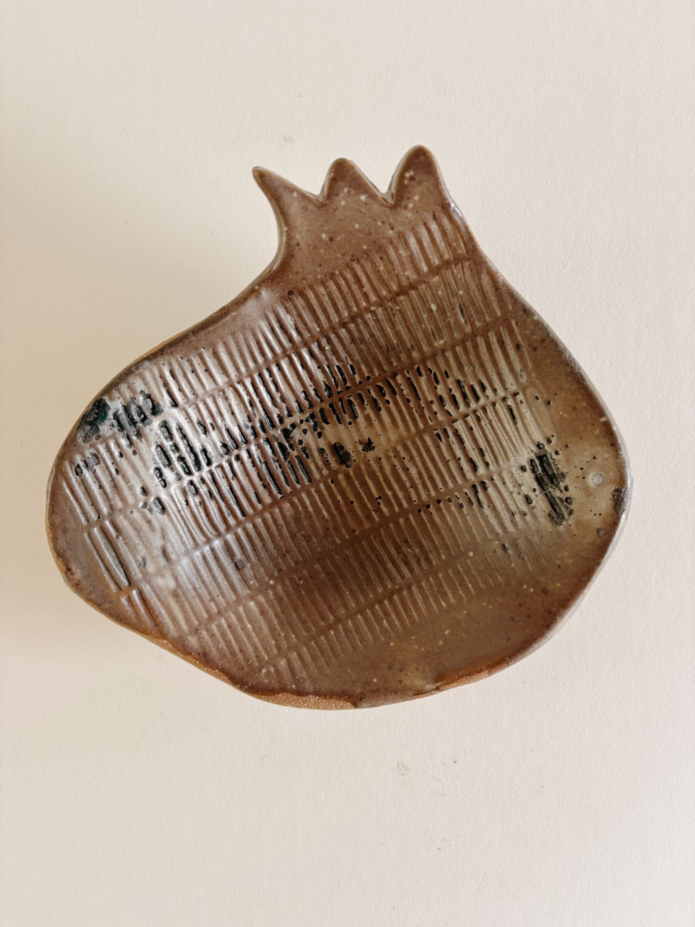 Elena Kaloyanova Brown Pomegranate Dish, large – Morningtide